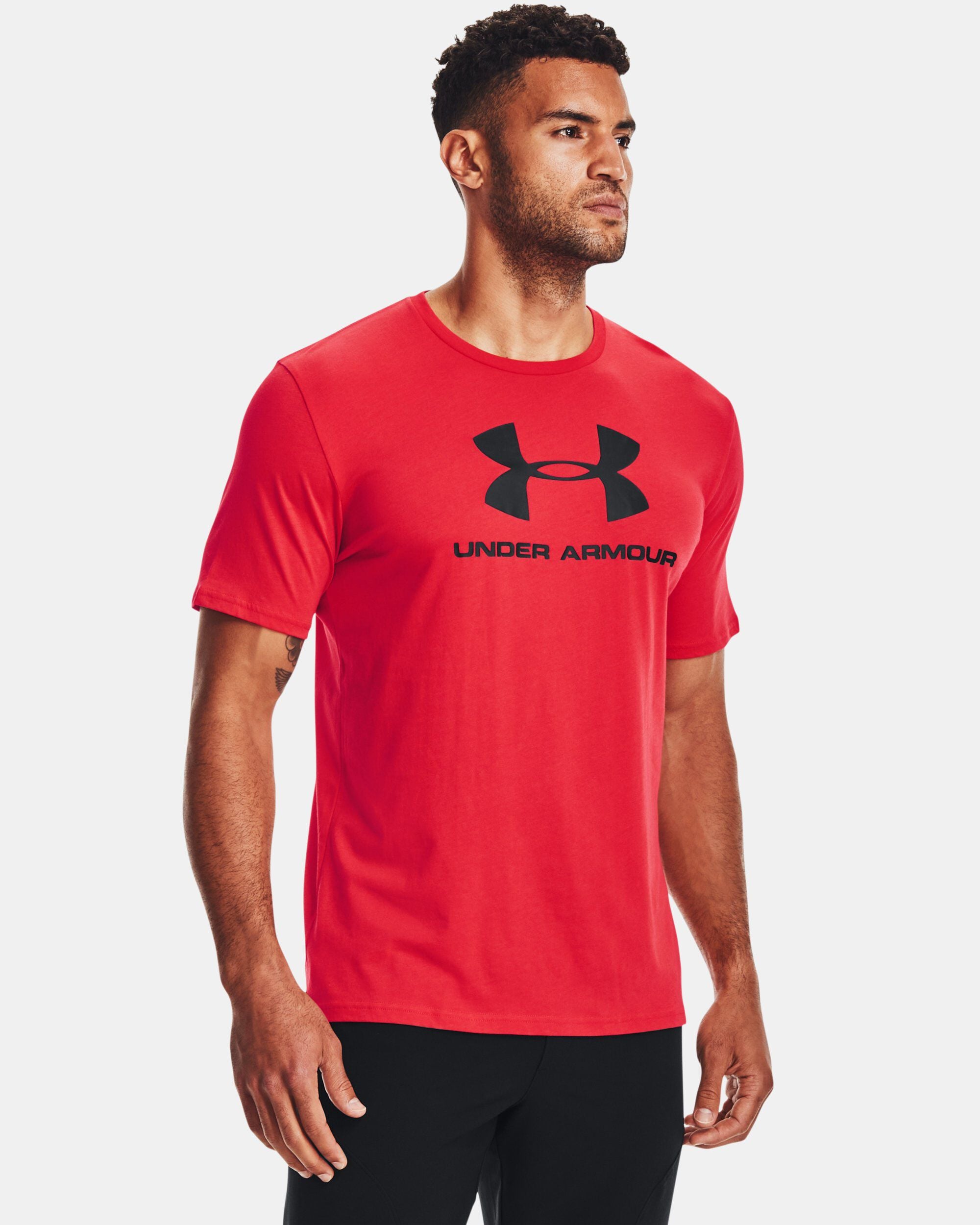 Men's sportswear, shoes, clothes in Dubai, UAE | Under Armour