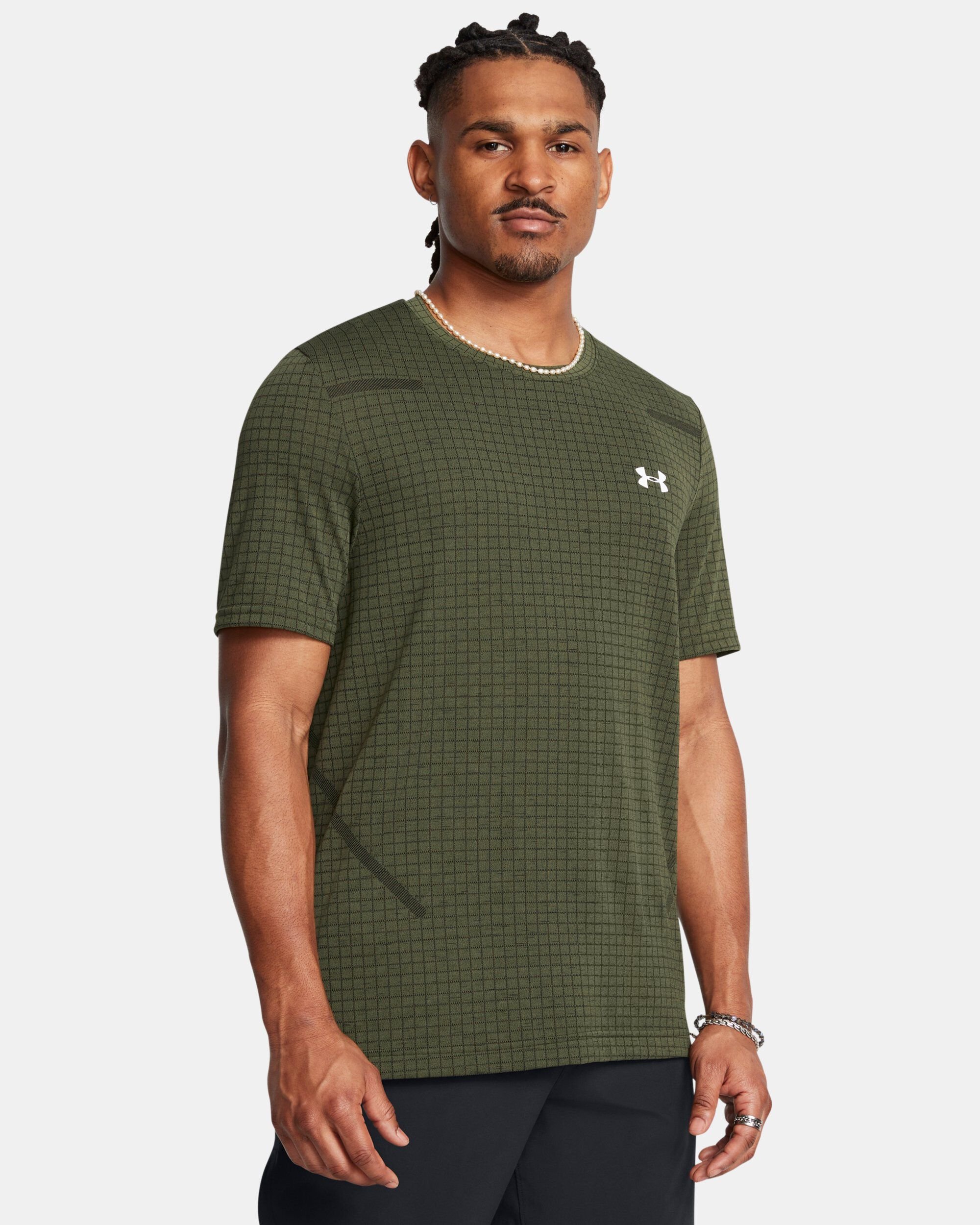 Men T Shirts & Tops | Buy Mens Gym Tops in Dubai, UAE | Under Armour